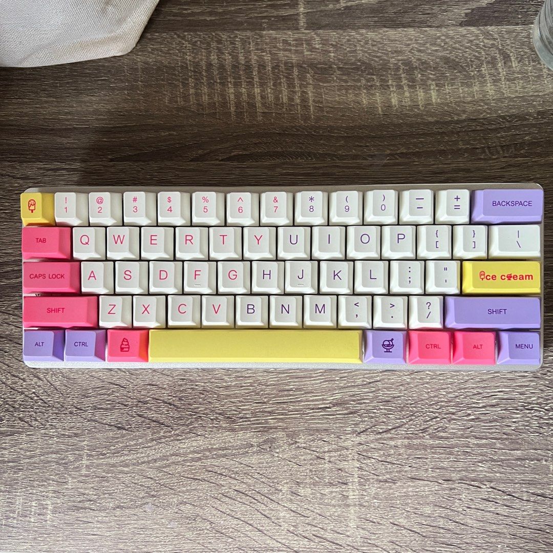 Gmmk Compact 61-key with Free Ice Cream Keycapa, Computers & Tech ...