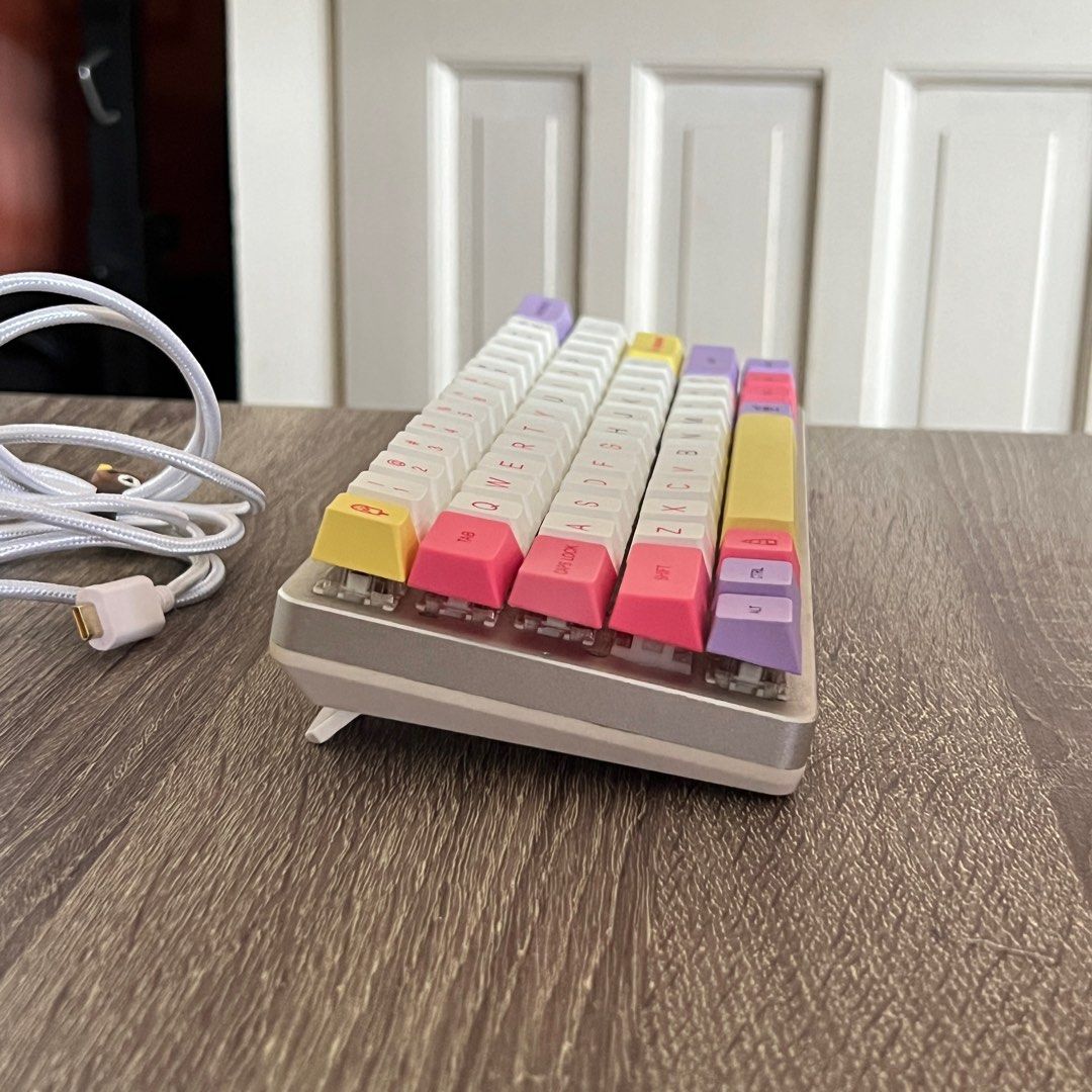 Gmmk Compact 61-key with Free Ice Cream Keycapa, Computers & Tech ...