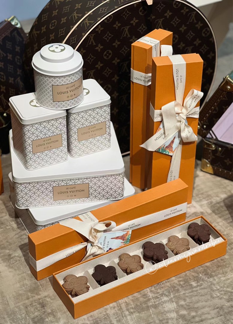 Louis Vuitton Vivienne Cookie Set of 6 Piece Giftbox, Food & Drinks ...