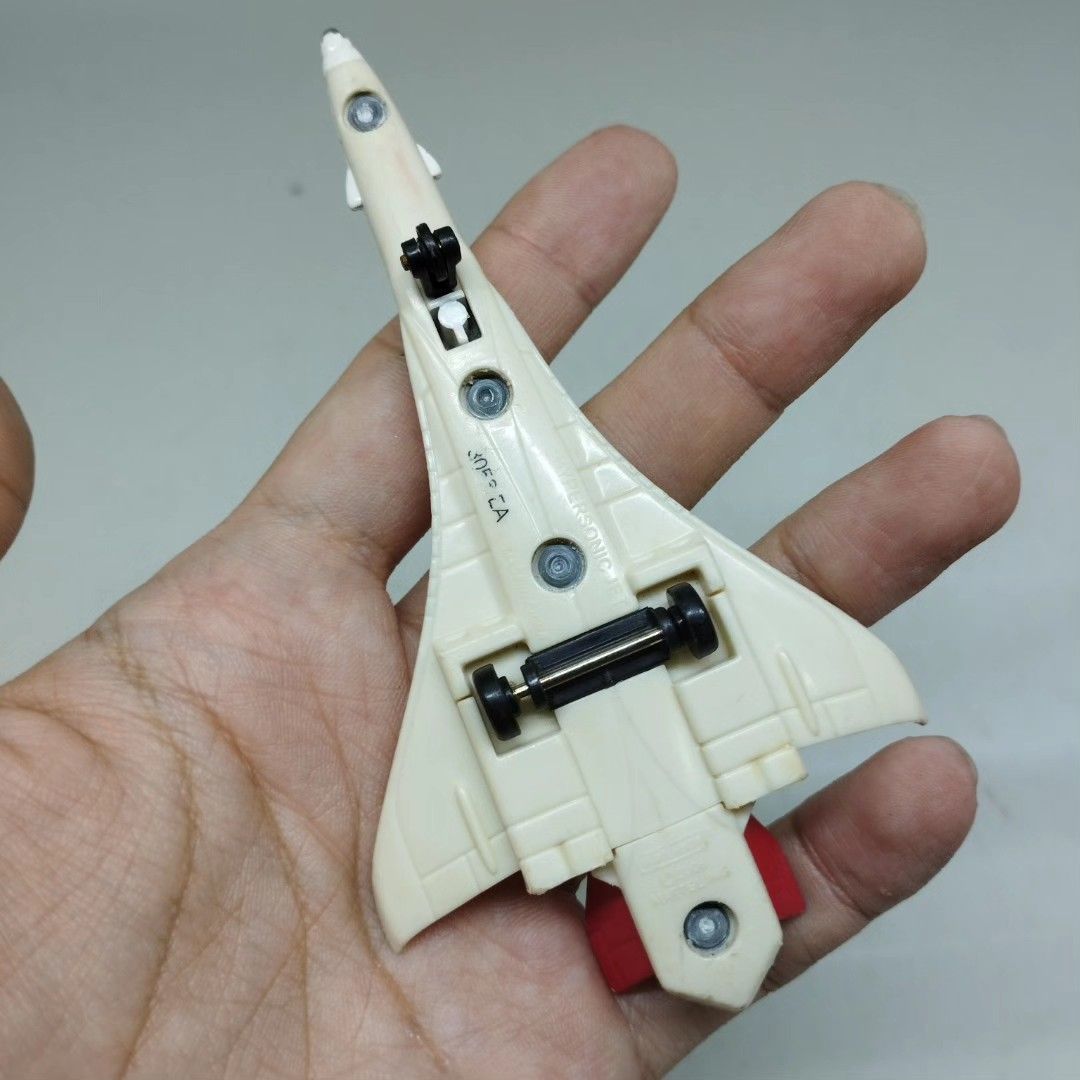 Mainan Hypersonic Jet, Toys & Collectibles, Lainnya di Carousell