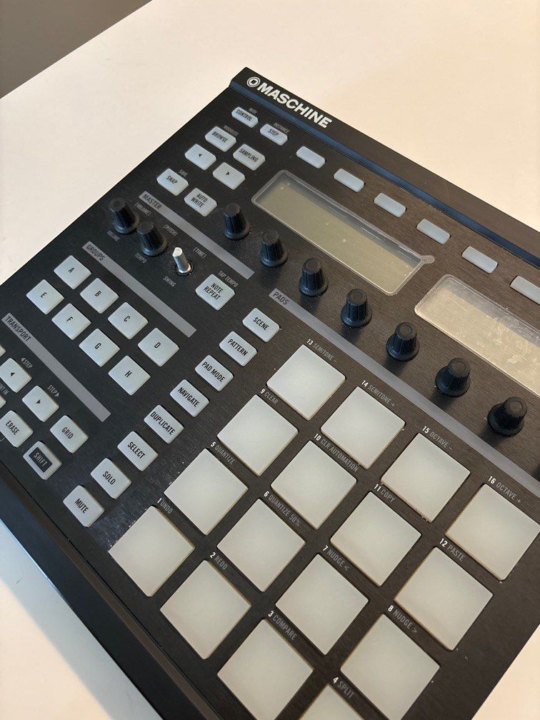 Native Instruments Maschine MK1, Hobbies & Toys, Music & Media, Musical ...