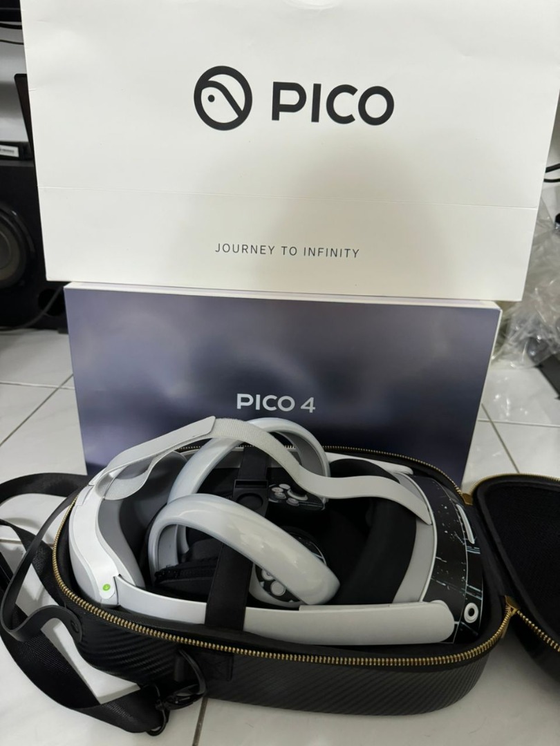 Pico 4, Video Gaming, Gaming Accessories, Virtual Reality on Carousell