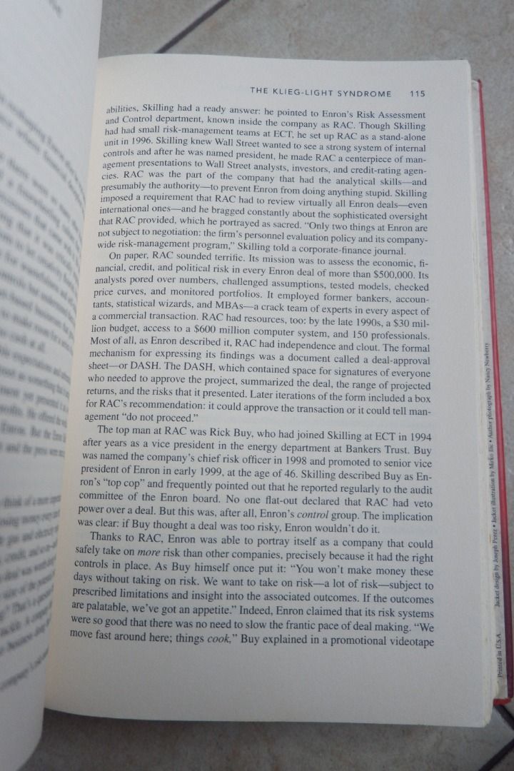 The Smartest Guys in the Room: The Amazing Rise and Scandalous Fall of ...