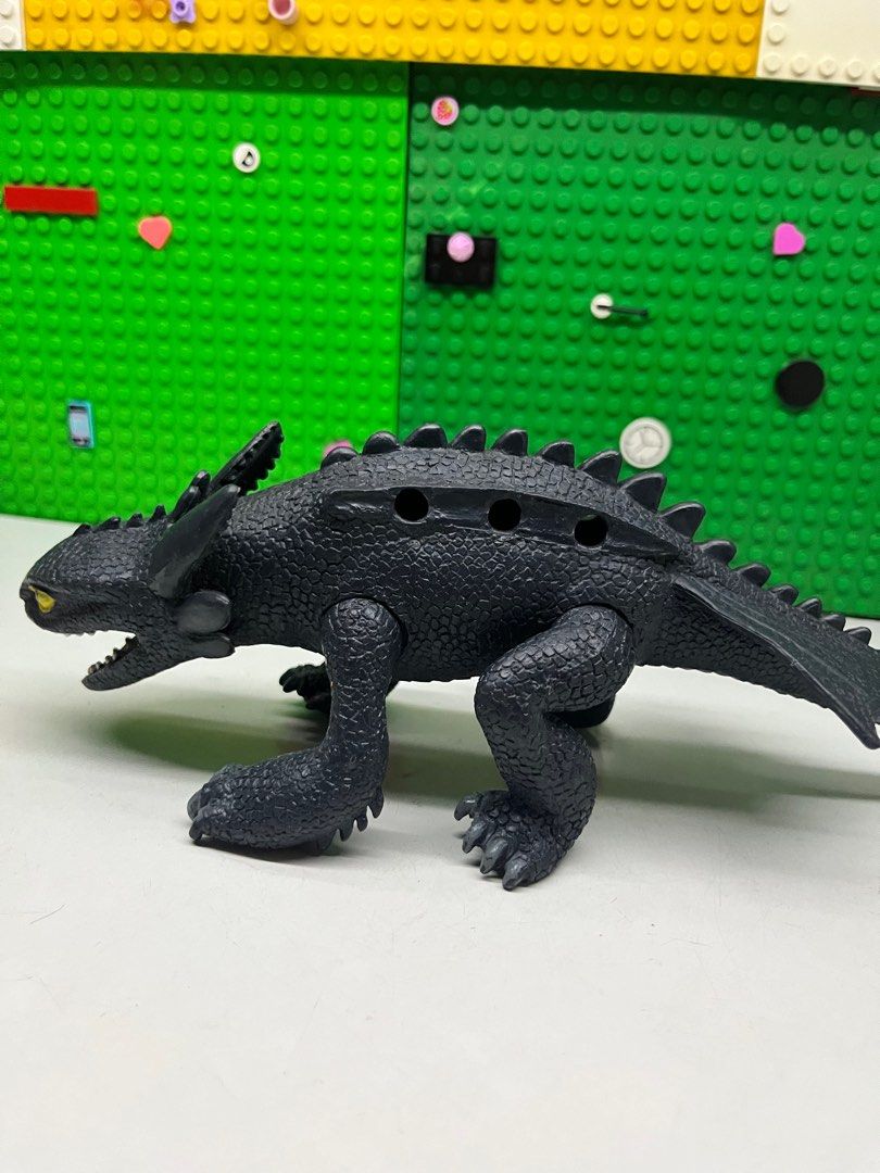 Toothless how to train your dragon figure, Hobbies & Toys, Toys & Games ...