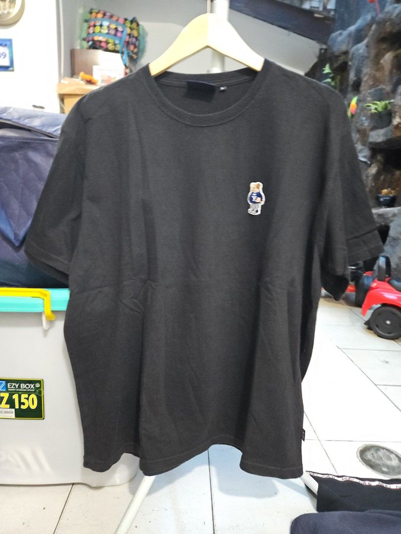 Yale logo bordir kaos baju size XL, Fesyen Pria, Pakaian , Atasan di ...