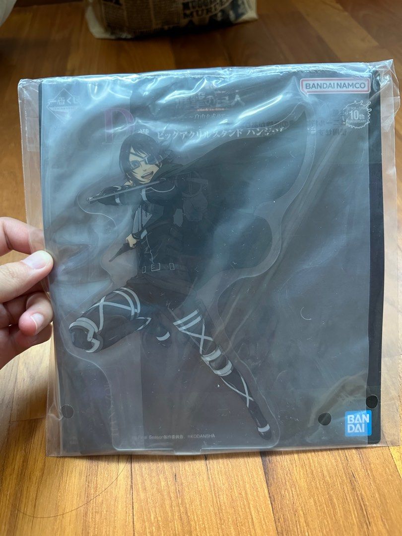 Attack on titan AOT kuji Hange acrylic stand, Hobbies & Toys ...