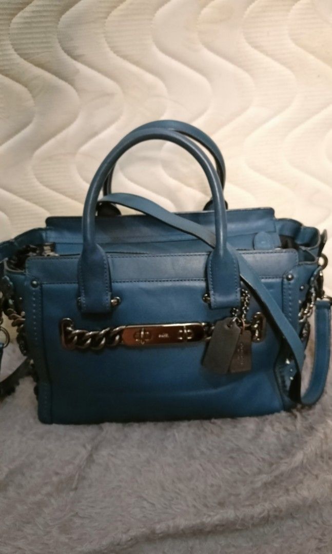 Authentic Coach swagger tearose, Barang Mewah, Tas & Dompet di Carousell