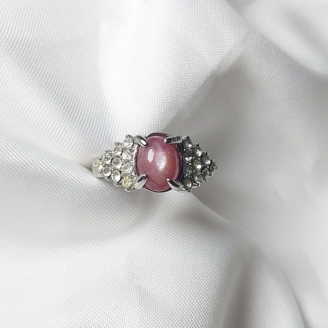 Batu Ruby Star, Antik, Pajangan di Carousell