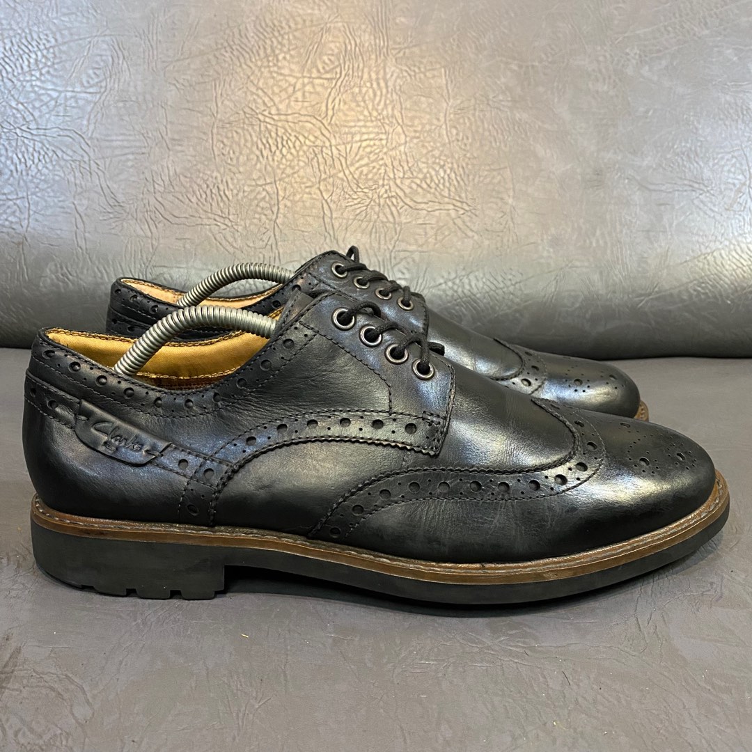 Clarks Sepatu Boots Brogue Wingtip Second, Fesyen Pria, Sepatu , Sepatu ...