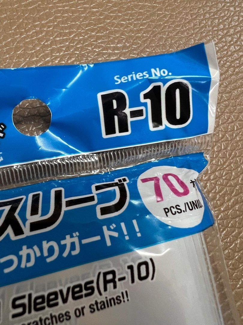 Daiso trading card sleeves R-10 Protector De Carta ( loose / hard ...