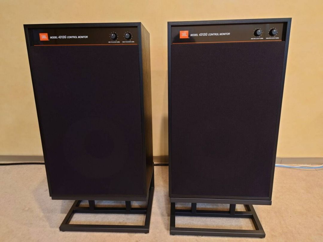 JBL 音箱 4312G（一對） 3 路錄音室監聽音箱 + JBL 專用支架 JS-150（一對）, 音響器材, Soundbar、揚聲器、藍牙喇叭、耳擴 - Carousell