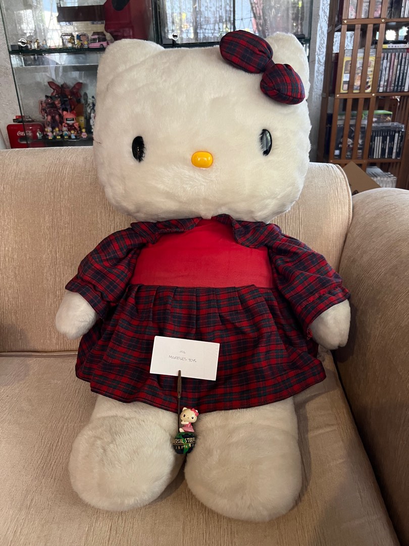 Jumbo Vintage Hello Kitty plush, Hobbies & Toys, Toys & Games on Carousell
