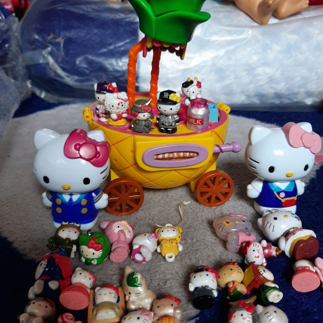 Mainan / dikoleksi kereta hello kitty vintage sanrio dan figure hello ...