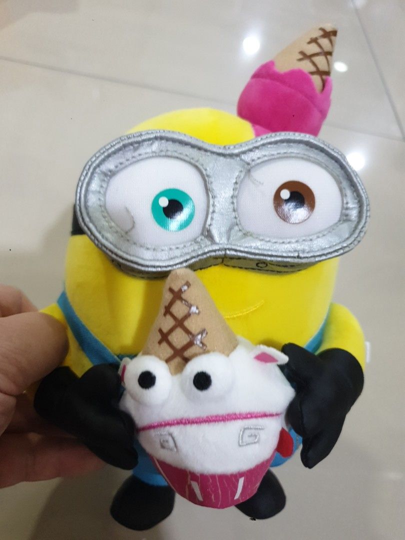 Minion plush toy ( defect on cup cake), Hobbies & Toys, Toys & Games on ...
