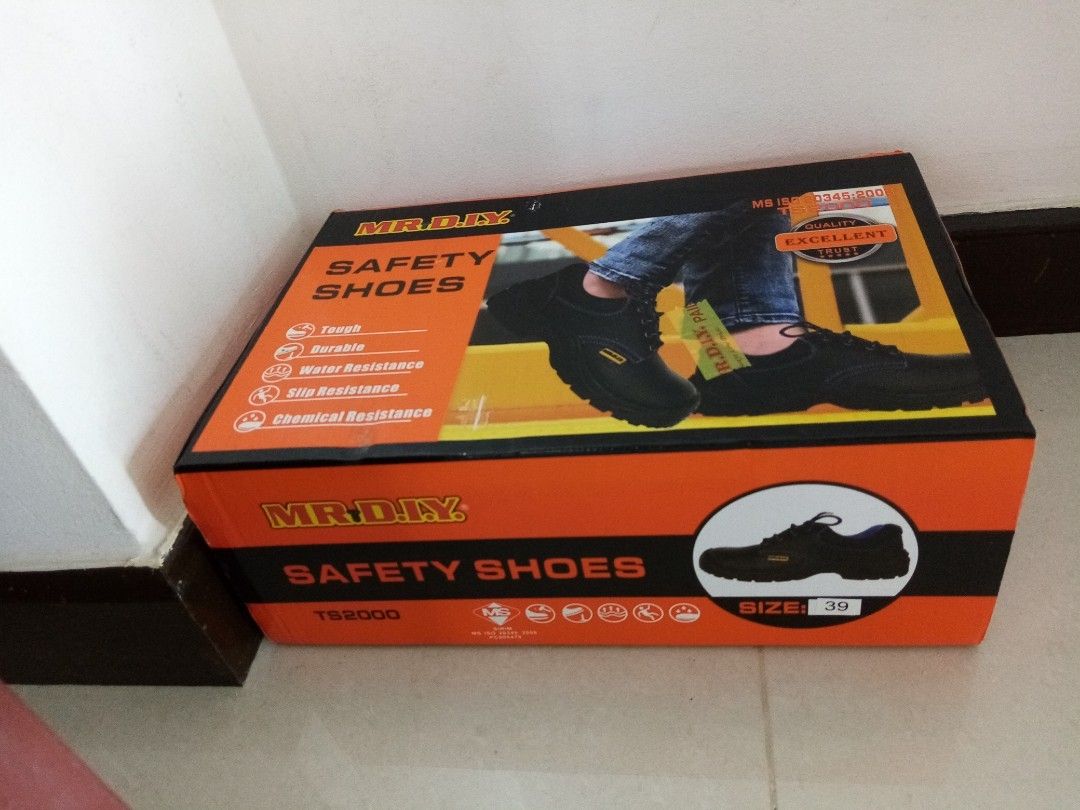 Mr DIY safety shoe ts200 (new), Bulletin Board, Preorders on Carousell