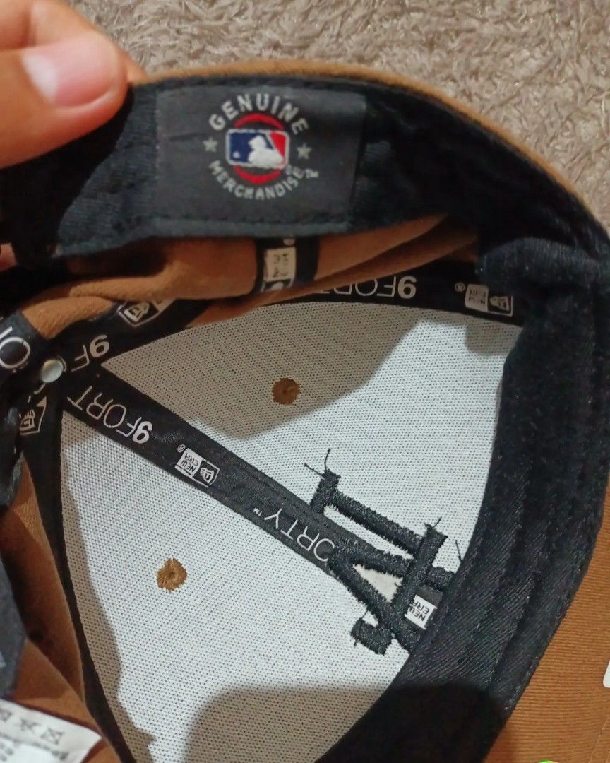 Topi NEW ERA, Fesyen Pria, Aksesoris, Topi di Carousell