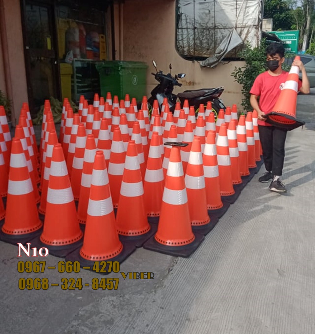 traffic cone 30", Commercial & Industrial, Construction & Building ...