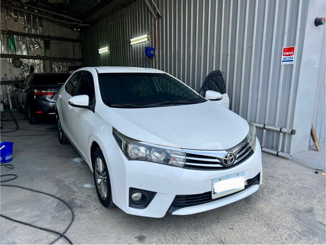 2013年 Altis 1.8 E 改款後 無待修 改裝尾燈, 汽車, 汽車出售在旋轉拍賣