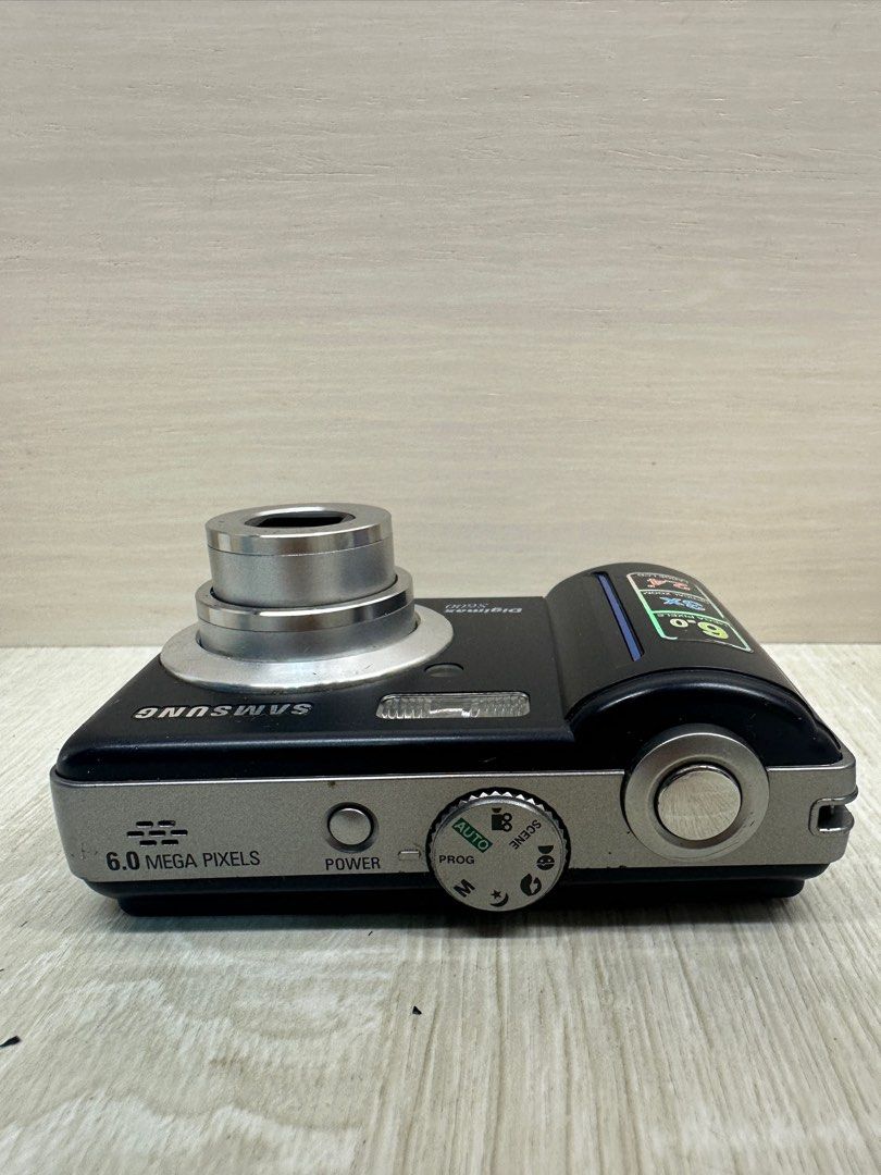 三星 SAMSUNG Digimax-S600 數位相機 二手數位相機(無法使用）零件機出售 收藏 擺飾 拍戲, 相機攝影, 相機在旋轉拍賣