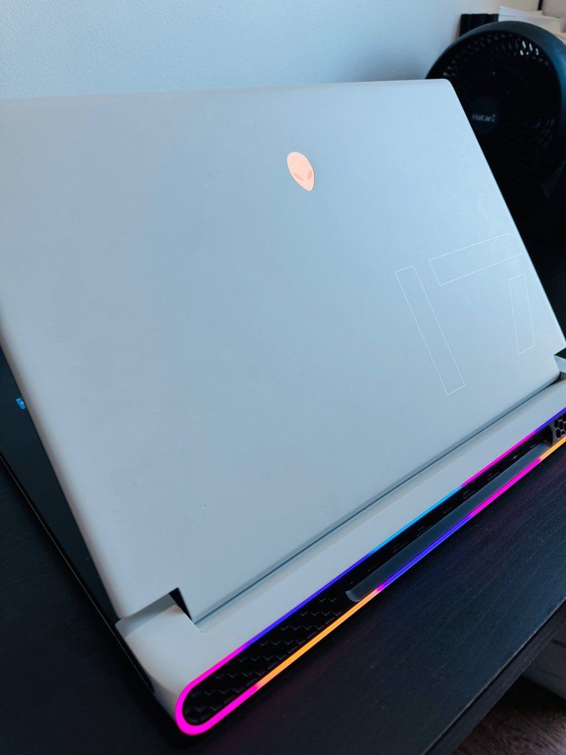 Dell Alienware x17 R2 UHD (4K HDR), Computers & Tech, Laptops ...