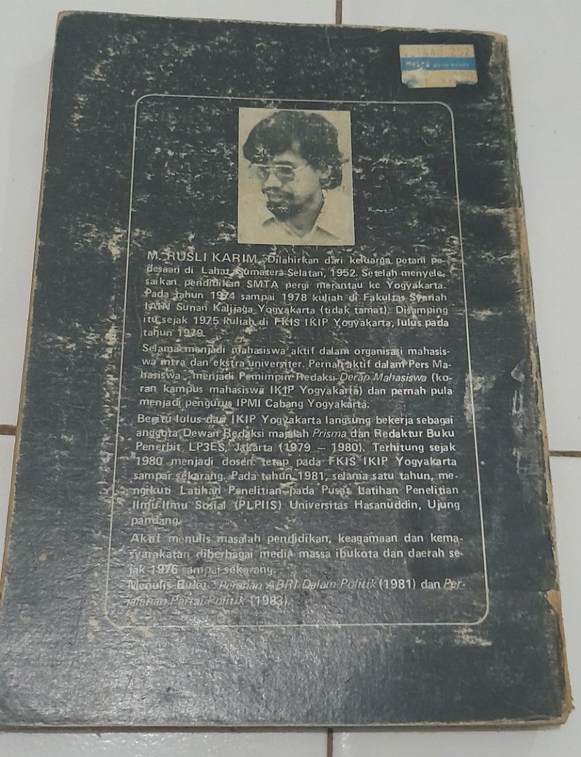 Dinamika Islam di Indonesia, suatu Tinjauan Sosial dan Politik, Buku ...