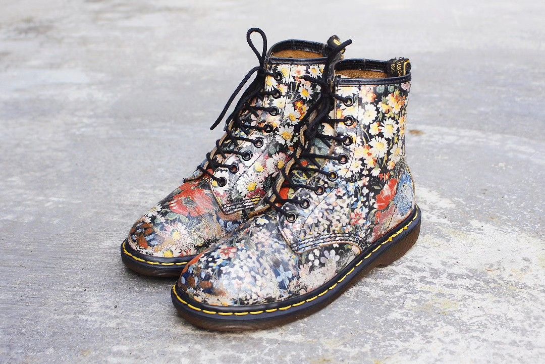DR MARTENS 1460 FLORAL 7UK 41 DOCMART BOOTS MIE VINTAGE ENGLAND FLOWER ...