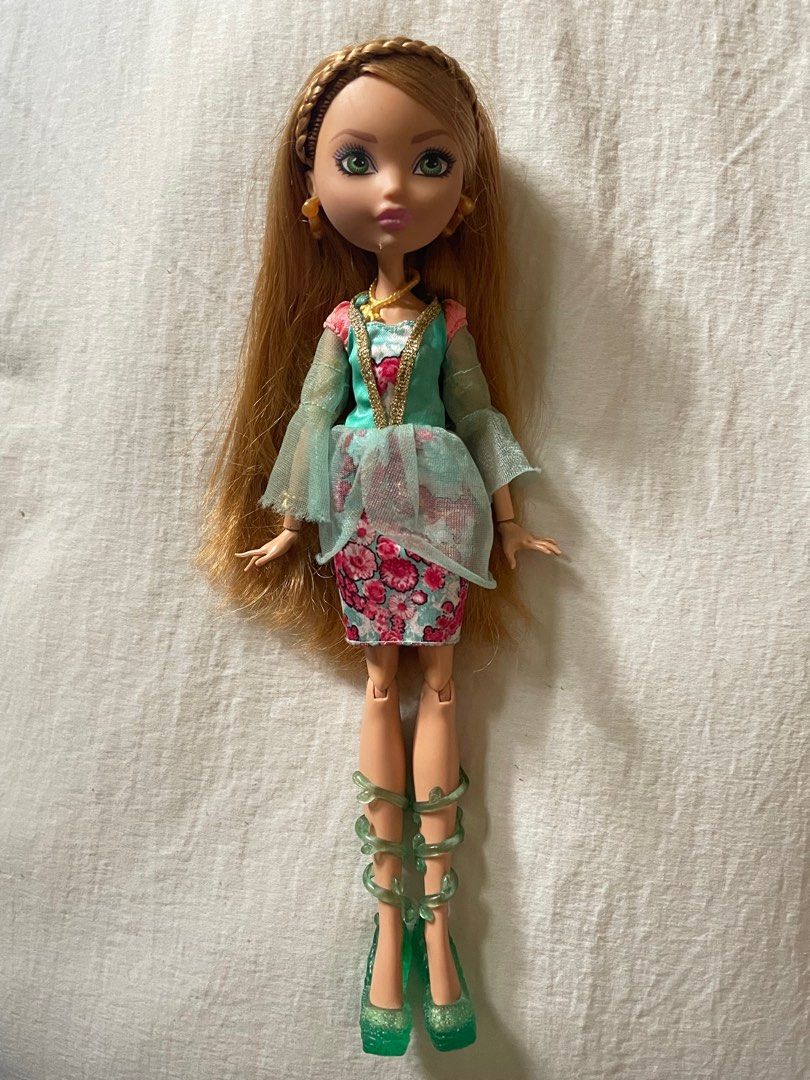 Ever After High Basic Ashlynn, Hobbies & Toys, Toys & Games on Carousell