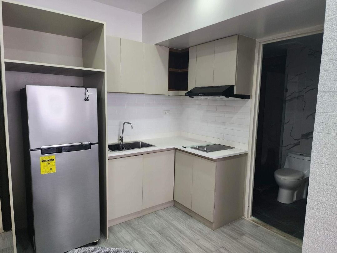 FOR SALE! Interior Designed 1BR AVIDA TOWERS TURF BGC, Property, For ...