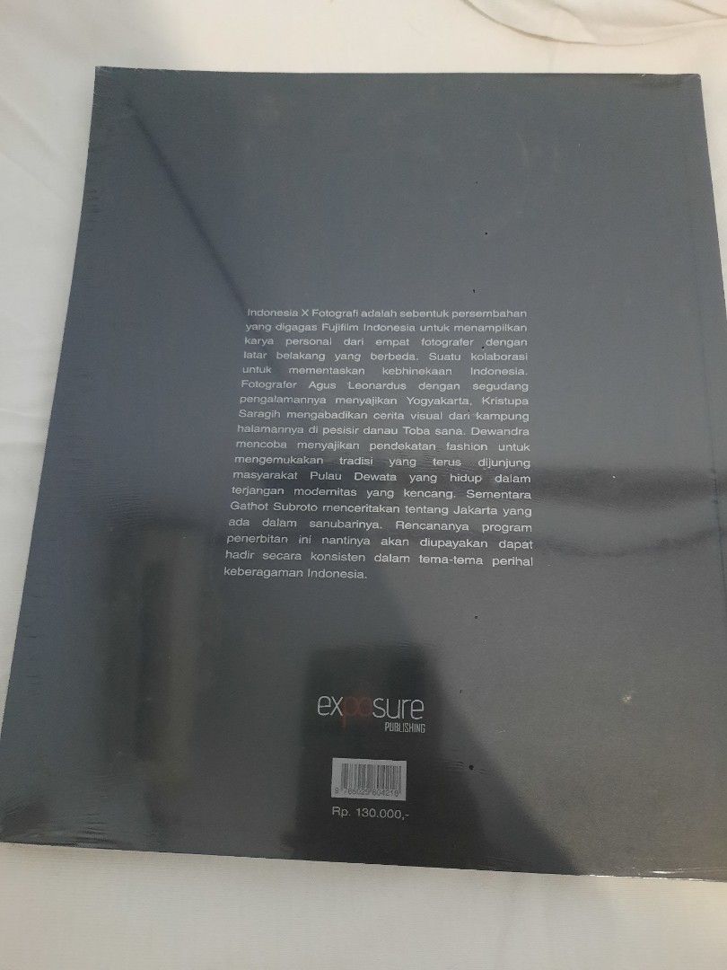 Indonesia Fotografi Majalah Photobook, Buku & Alat Tulis, Majalah & Lainnya di Carousell