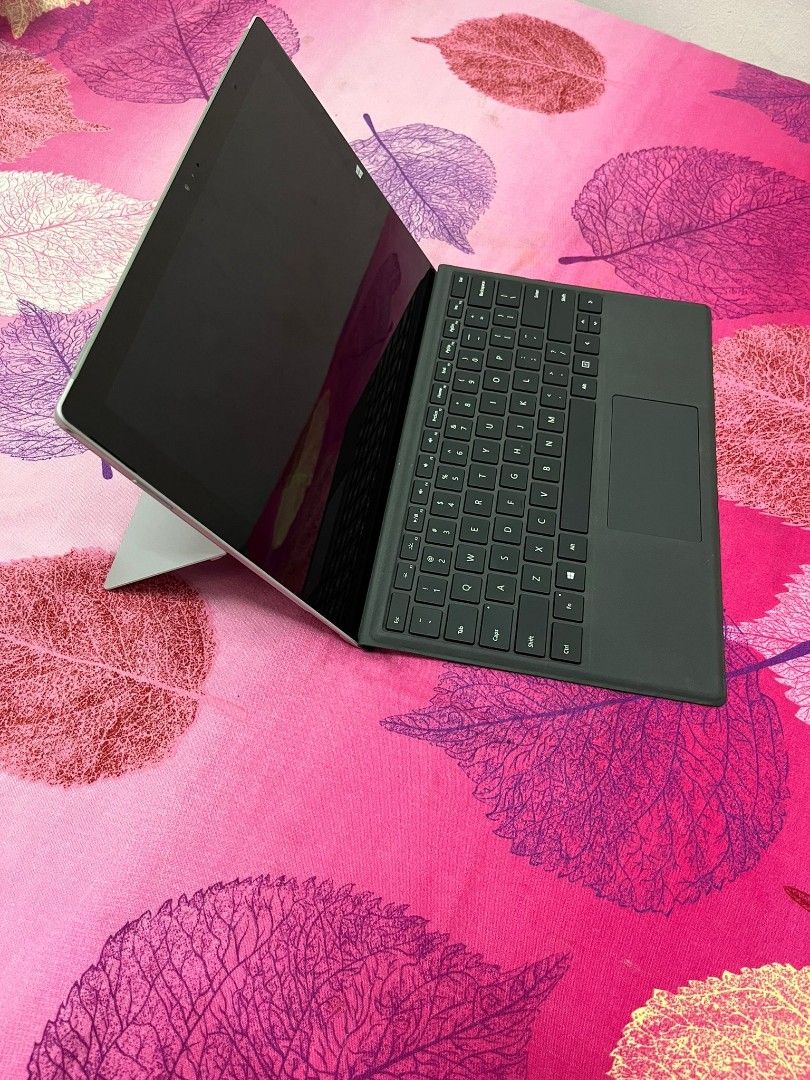 Microsoft surface pro 3 i7 4th Generation 8 GB ram 256 GB SSD ...