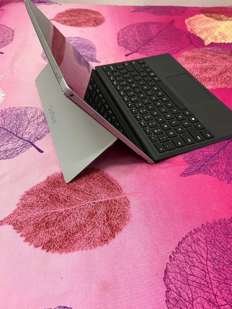 Microsoft surface pro 3 i7 4th Generation 8 GB ram 256 GB SSD ...