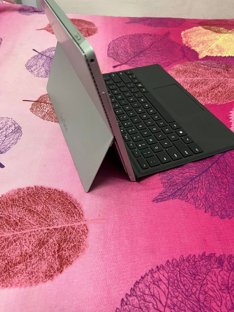 Microsoft surface pro 3 i7 4th Generation 8 GB ram 256 GB SSD ...