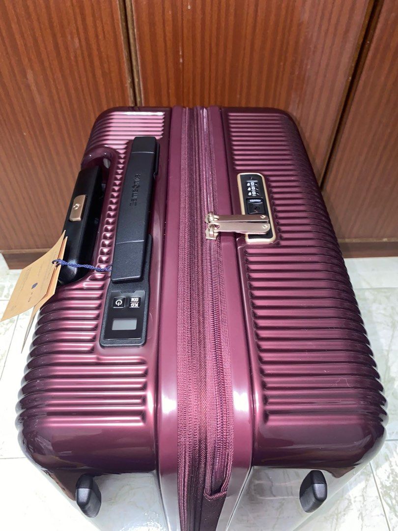 Samsonite 69cm Spinner Luggage with Built in Weighing Scale, Hobbies ...