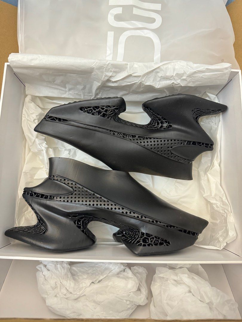 全網唯一 SCRY STELA BASIC “SHADOW” 異形鞋, 他的時尚, 鞋類, 休閒鞋、涼鞋在旋轉拍賣