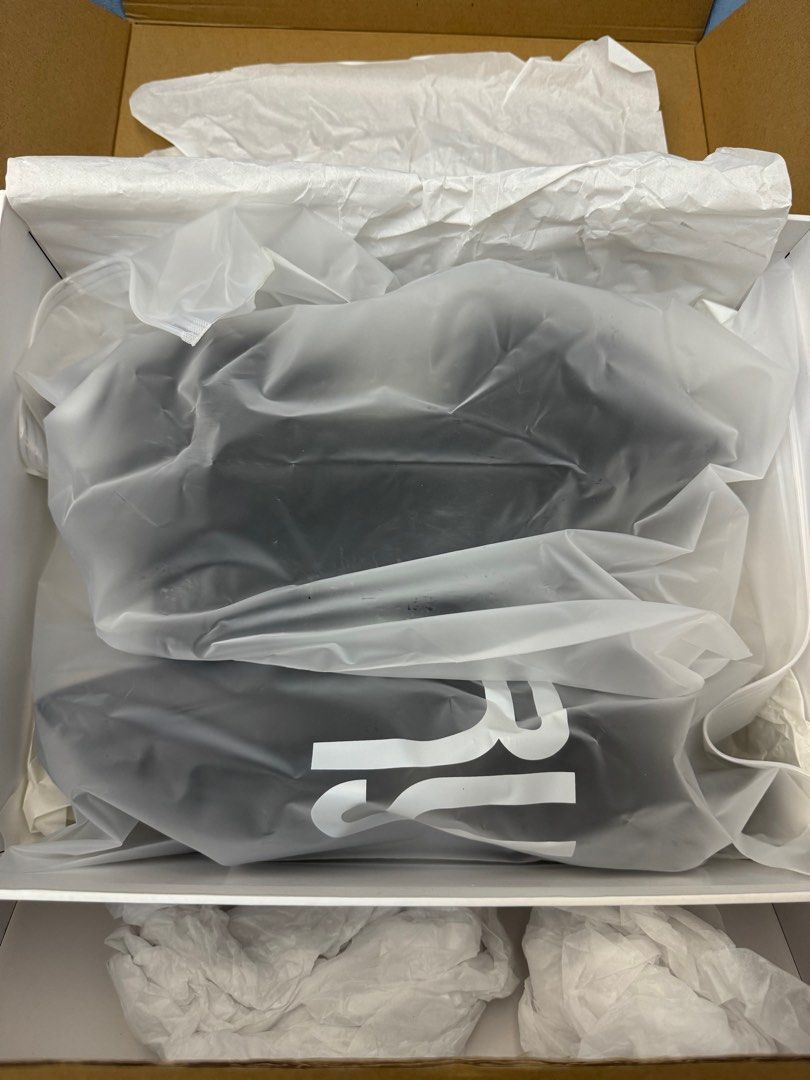 全網唯一 SCRY STELA BASIC “SHADOW” 異形鞋, 他的時尚, 鞋類, 休閒鞋、涼鞋在旋轉拍賣