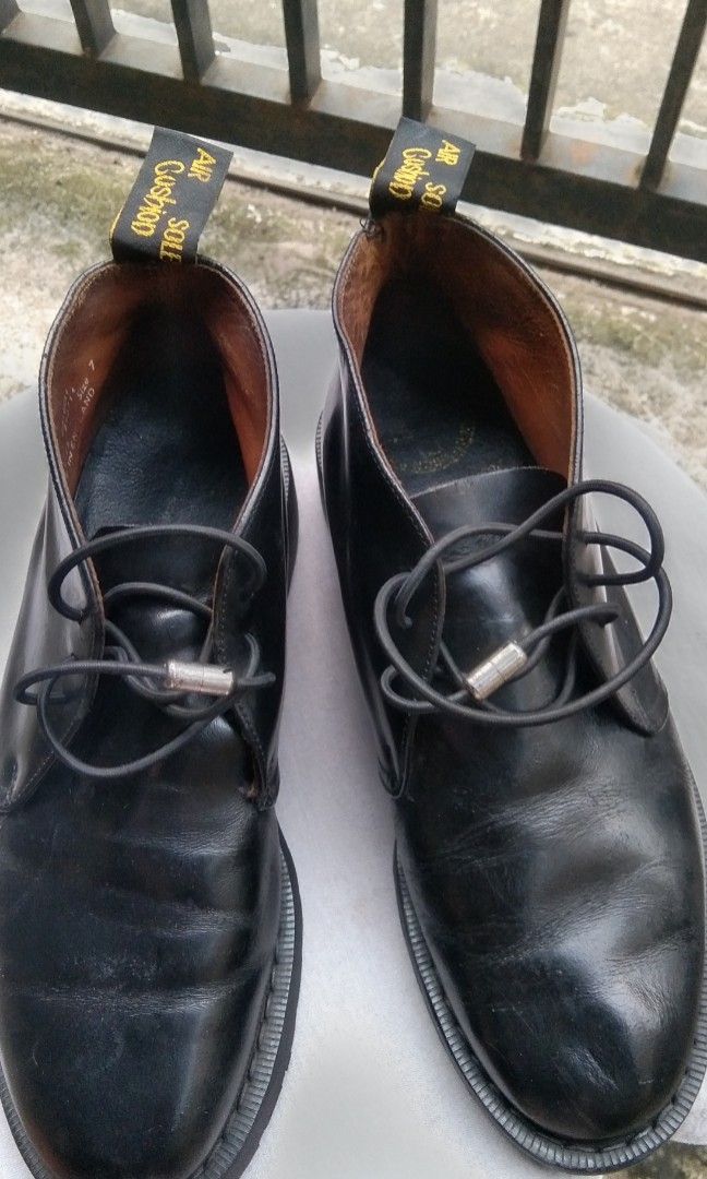 Sepatu boot docmart England, Fesyen Pria, Sepatu , Sepatu Boot di Carousell
