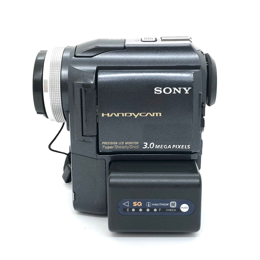 Sony DCR-PC330 罕有CCD 攝錄機, 攝影器材, 攝錄機 - Carousell