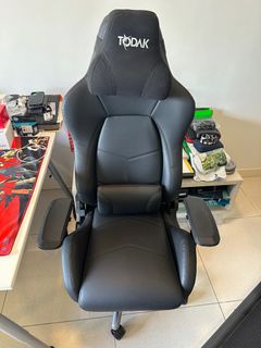 Tomaz Volcano Gaming Chair Special Edition Authentic / Kerusi Gaming Volcano Edisi Istimewa ...