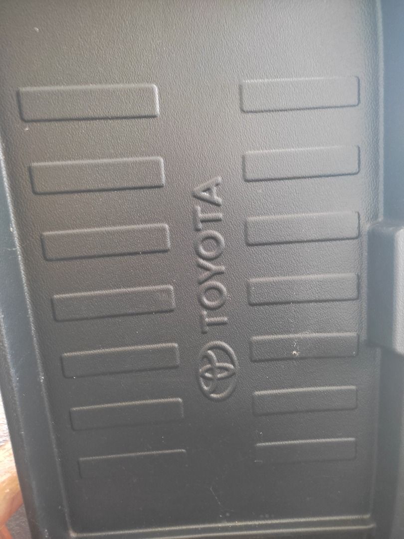 Toyota Innova Boot tray, Auto Accessories on Carousell