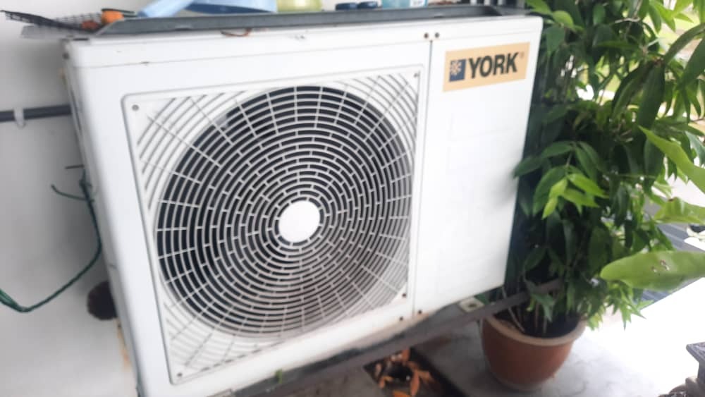 YORK Air Condatitioner R22 2hp, TV & Home Appliances, Air Conditioners ...
