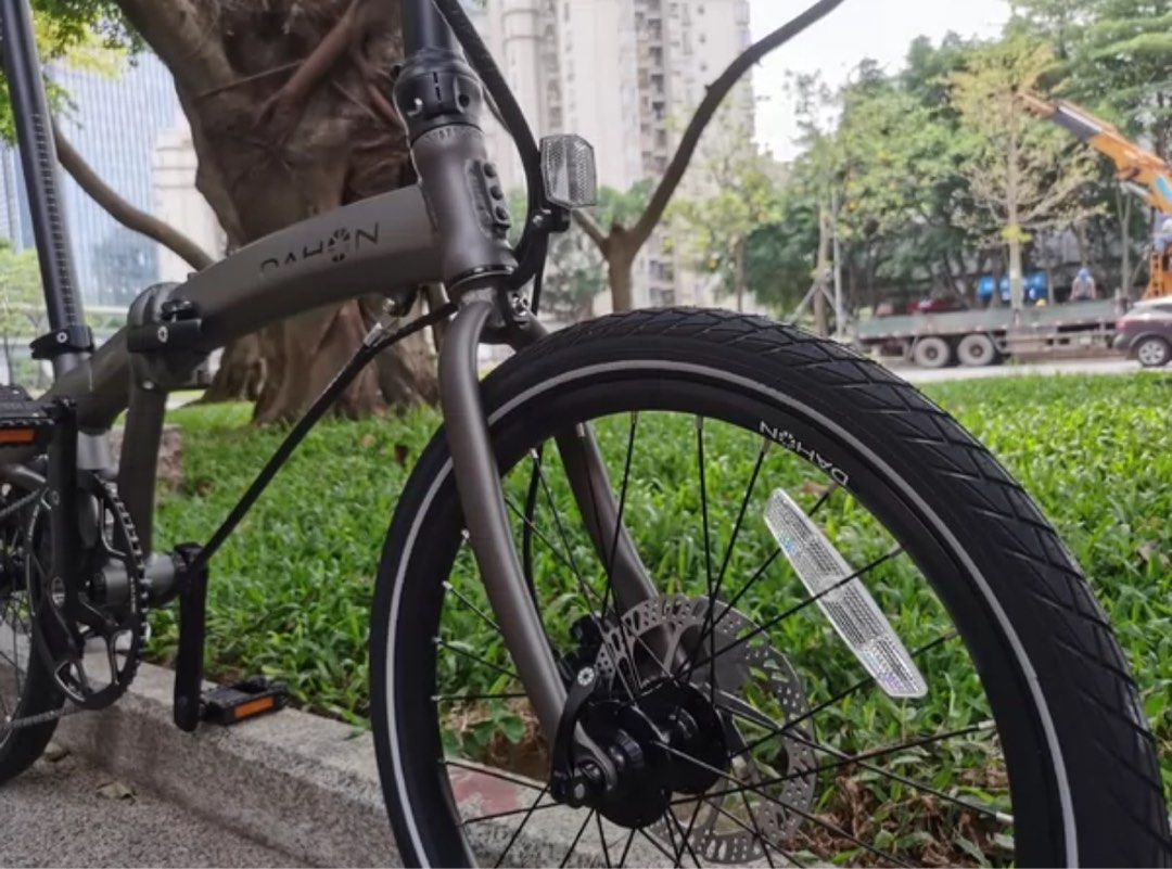 2024 馬甲線款 DAHON P10 (PAA003) 10速油剎 20吋折叠車 送水架前後蛙燈叮叮, 運動產品, 單車及配件, 單車 ...