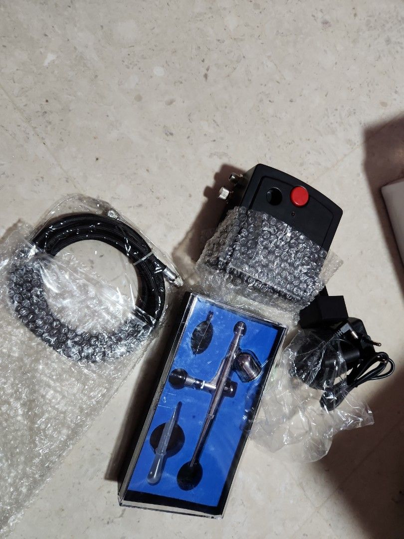 Air brush compressor, Hobbies & Toys, Stationery & Craft, Craft ...