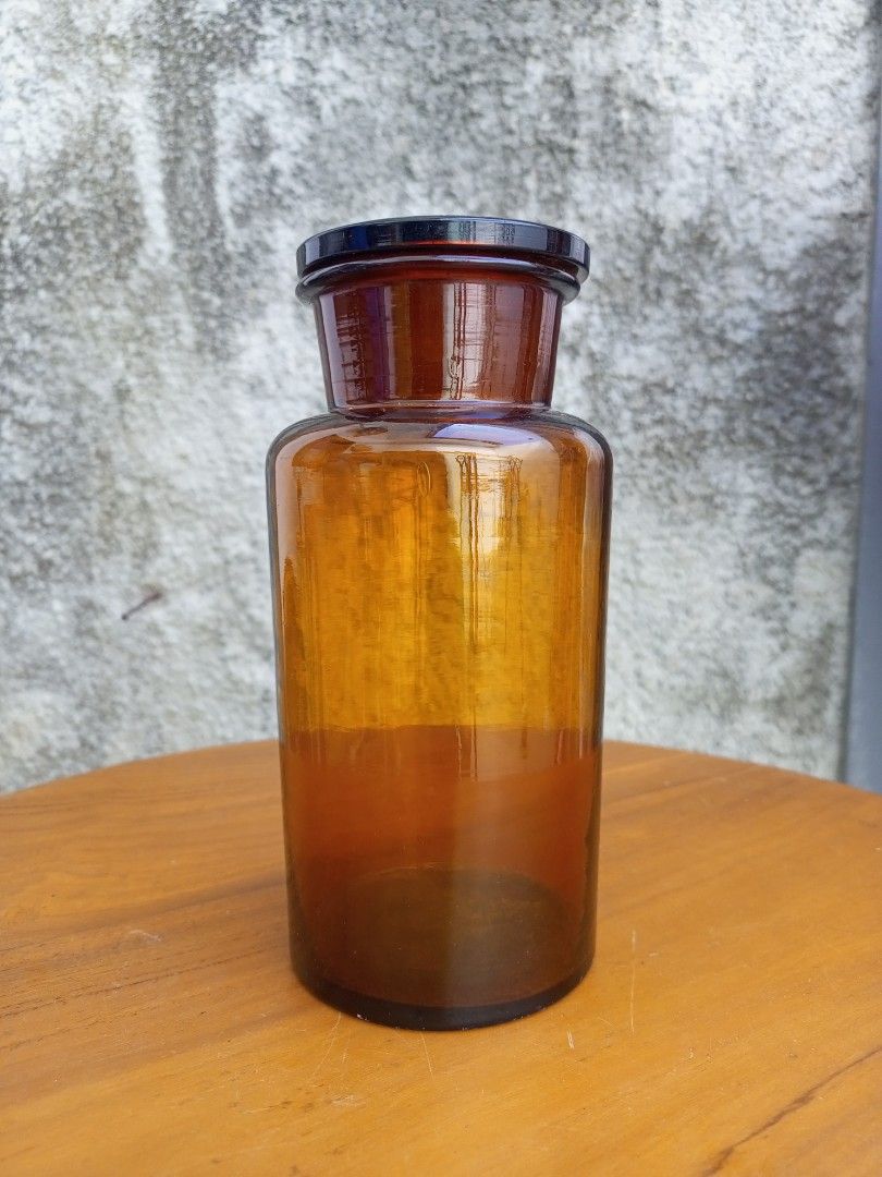 Botol obat jadul, Antik, Pajangan di Carousell