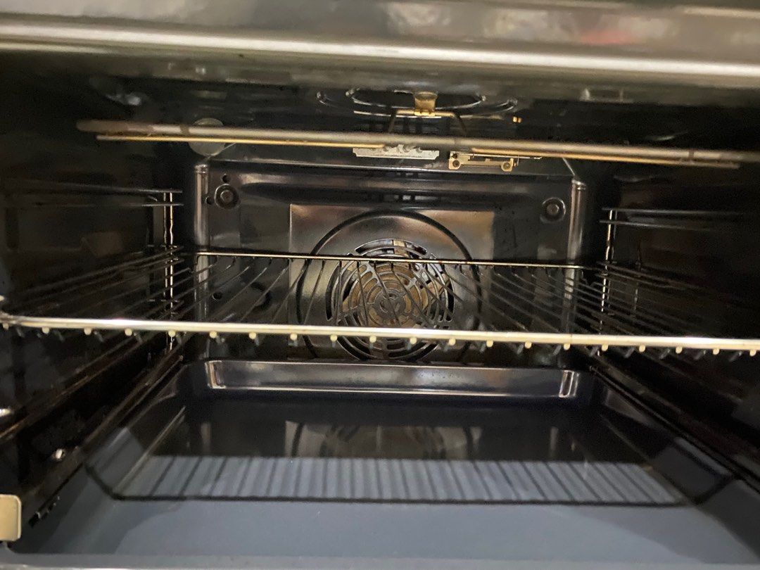 Electrolux EOB3434BOX 72L built in oven, TV & Home Appliances, Kitchen ...
