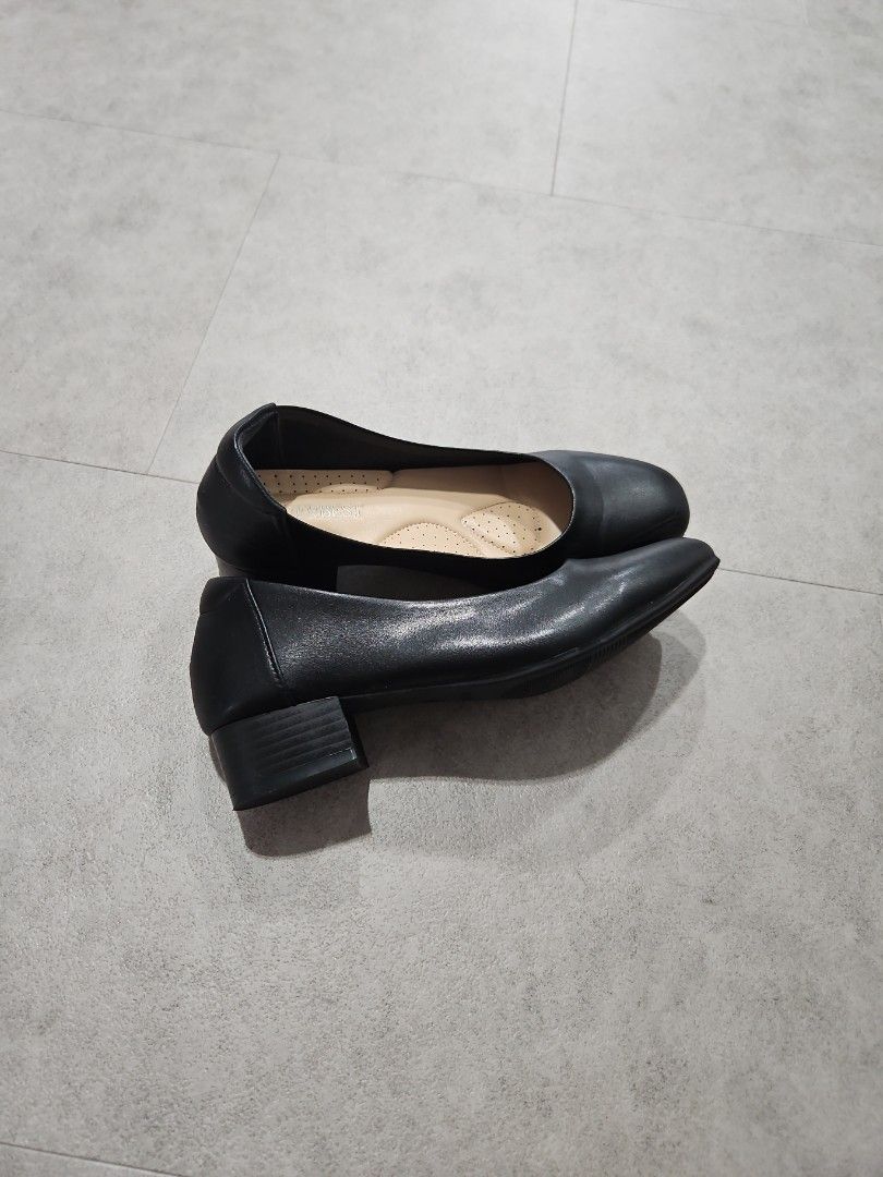 Everbest count shoes, Women's Fashion, Footwear, Heels on Carousell