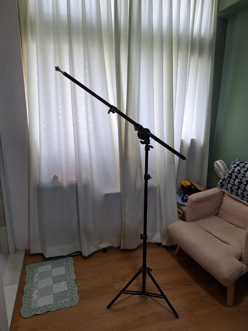 Extendable microphone stand with extendable boom arm, Hobbies & Toys ...