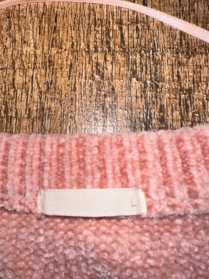 GU by Uniqlo sweater, Women's Fashion, Coats, Jackets and Outerwear on ...