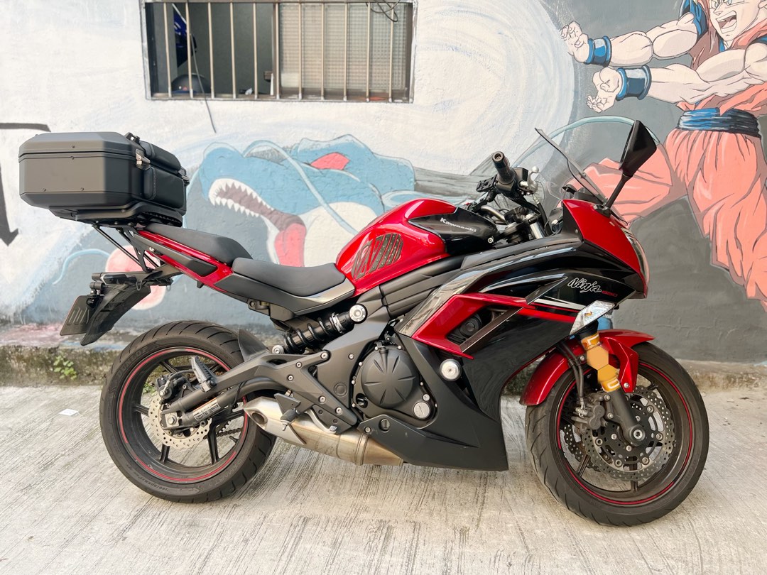 Kawasaki ER6F ABS, 機車, 重機在旋轉拍賣