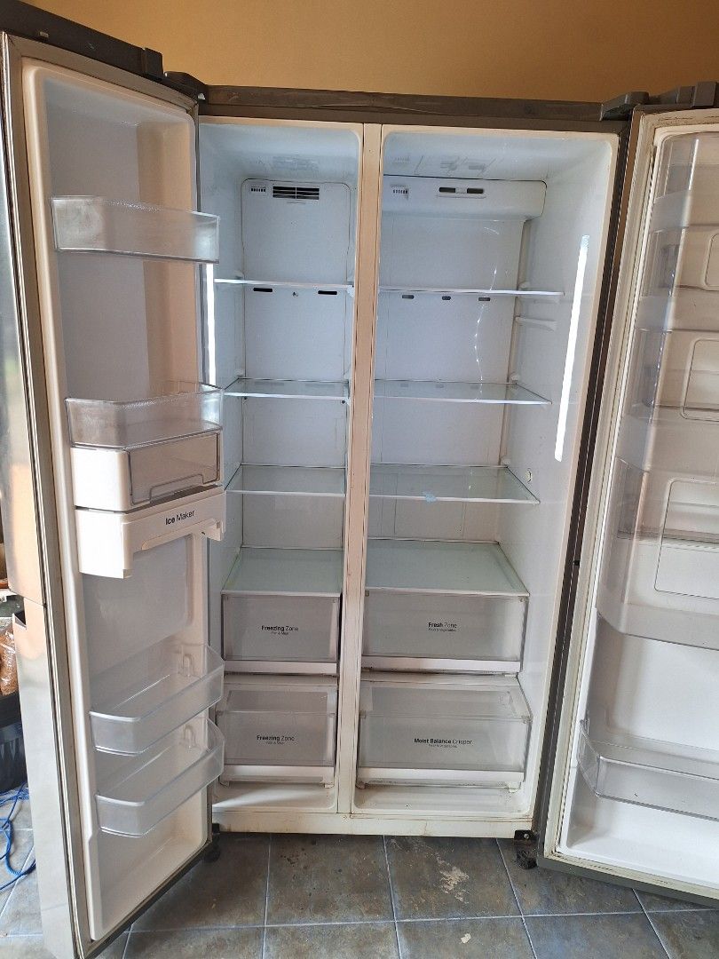 Kulkas LG Side by Side GC-M247SLUV, Kitchen & Appliances di Carousell