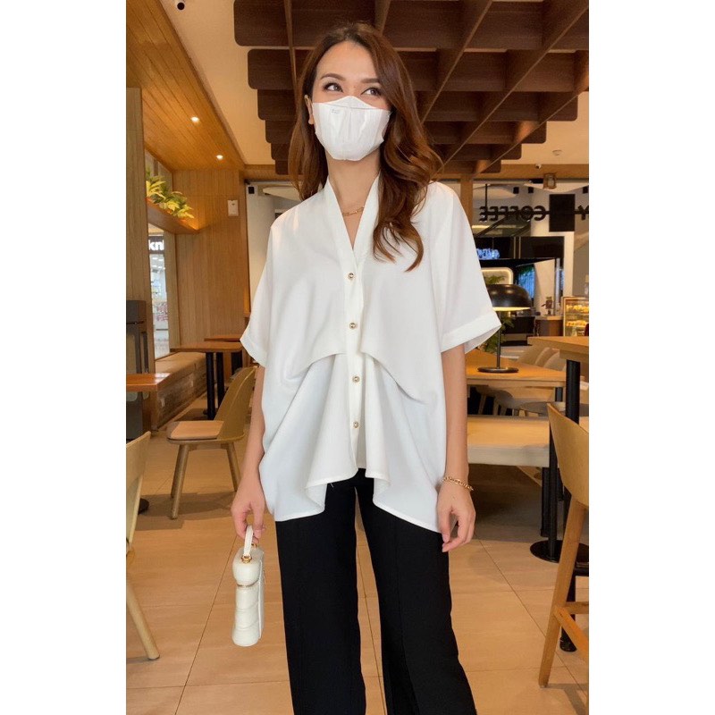 like new Hakana White Outer or Top, bust up to 125 cm, Fesyen Wanita ...